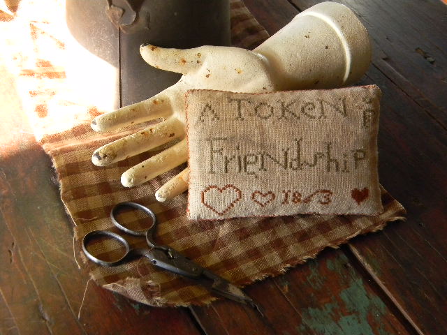 Notforgotten Farm : A Token of Friendship ~ free pattern for you