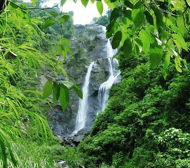 Pesona Keindahan Wisata Curug Lawe di Muncar Temanggung Jawa Tengah ...