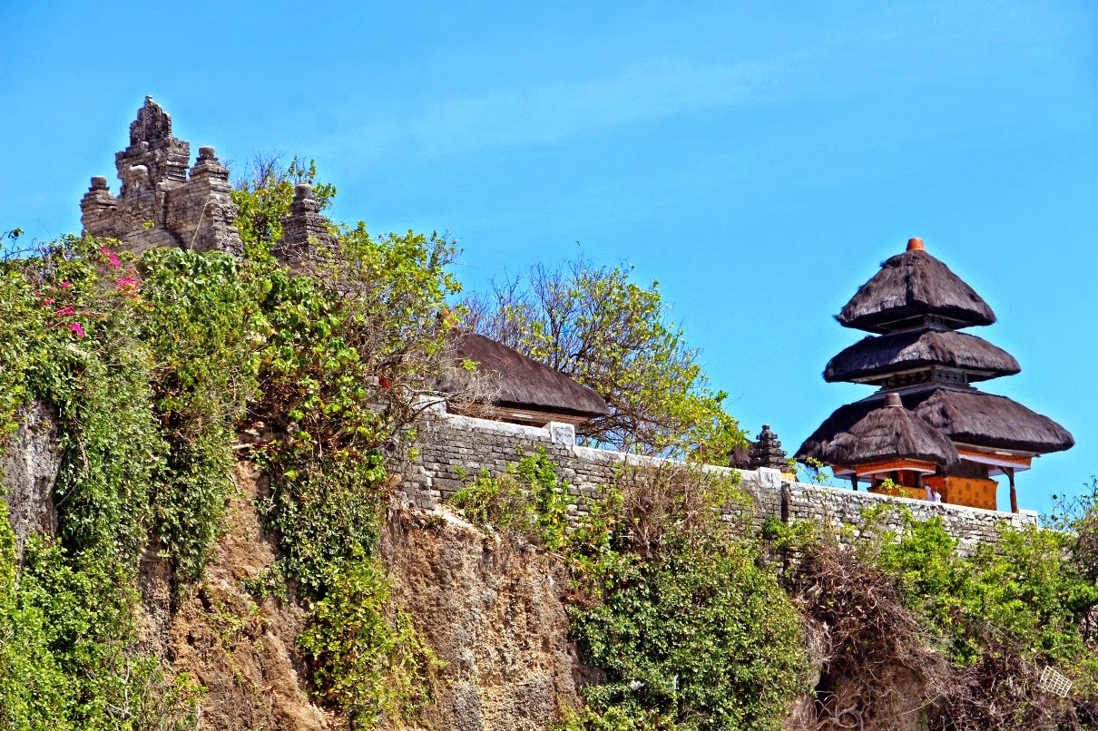 the viewing deck: Bali Temples Hopping 1st part; Cliff Temples of Uluwatu