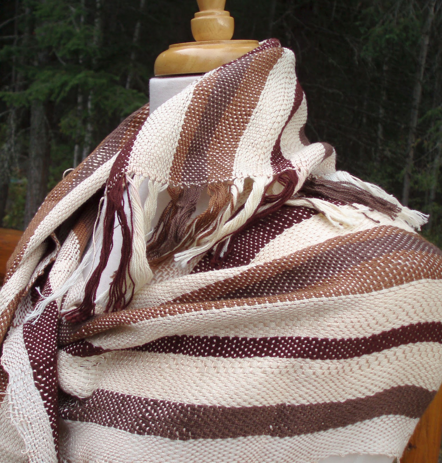 SinderbluStudio: Saori Hand Weaving