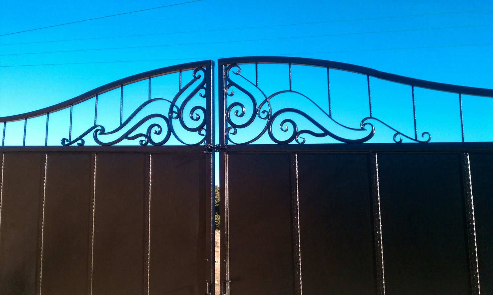 Funder Welding & Design: SOLID PANEL GATE