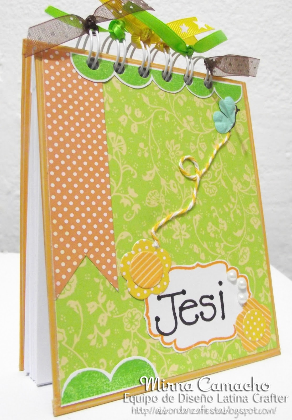 Latina Crafter - Sellos en Español: Libreta decorada