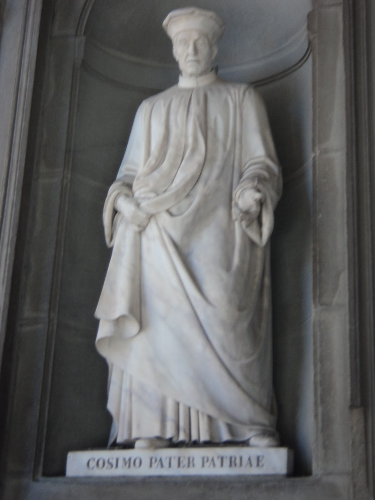 TRAS LAS HUELLAS DE HERÓDOTO. . . : COSIMO PATER PATRIAE.