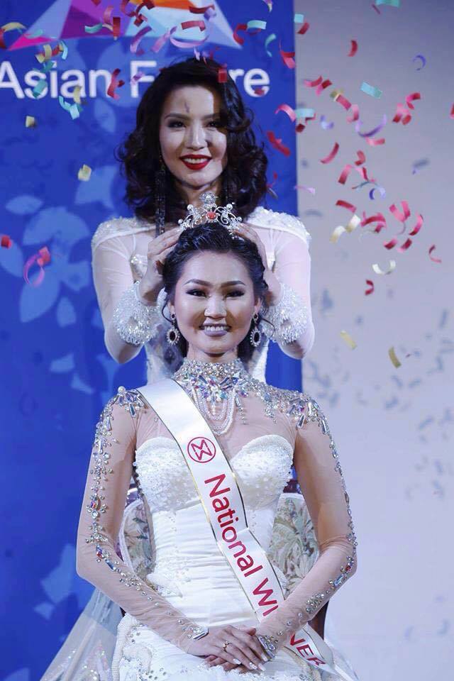 Reinas del Mundo: Bayartsetseg Altangerel es Miss World Mongolia 2016.