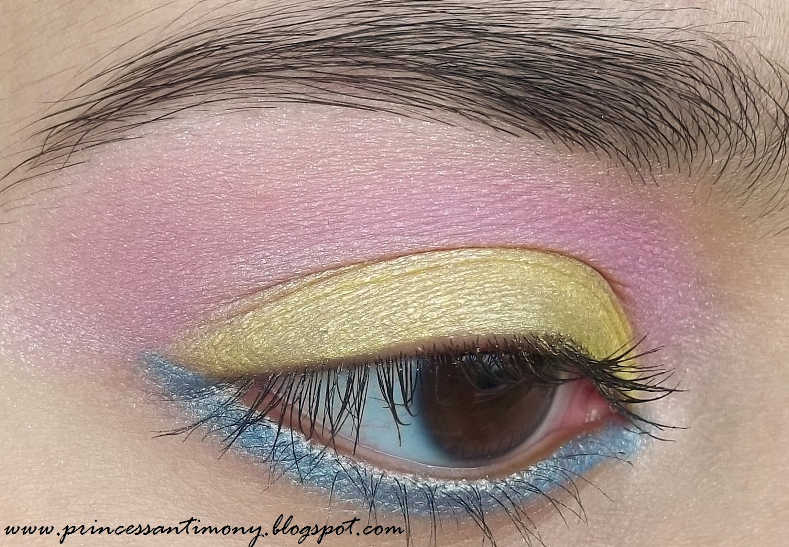 Princess Antimony's Makeup Castle: Fluttereye-Eyeshadow Inspired by ...