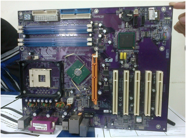 Papan induk (Motherboard) | Arkom Class