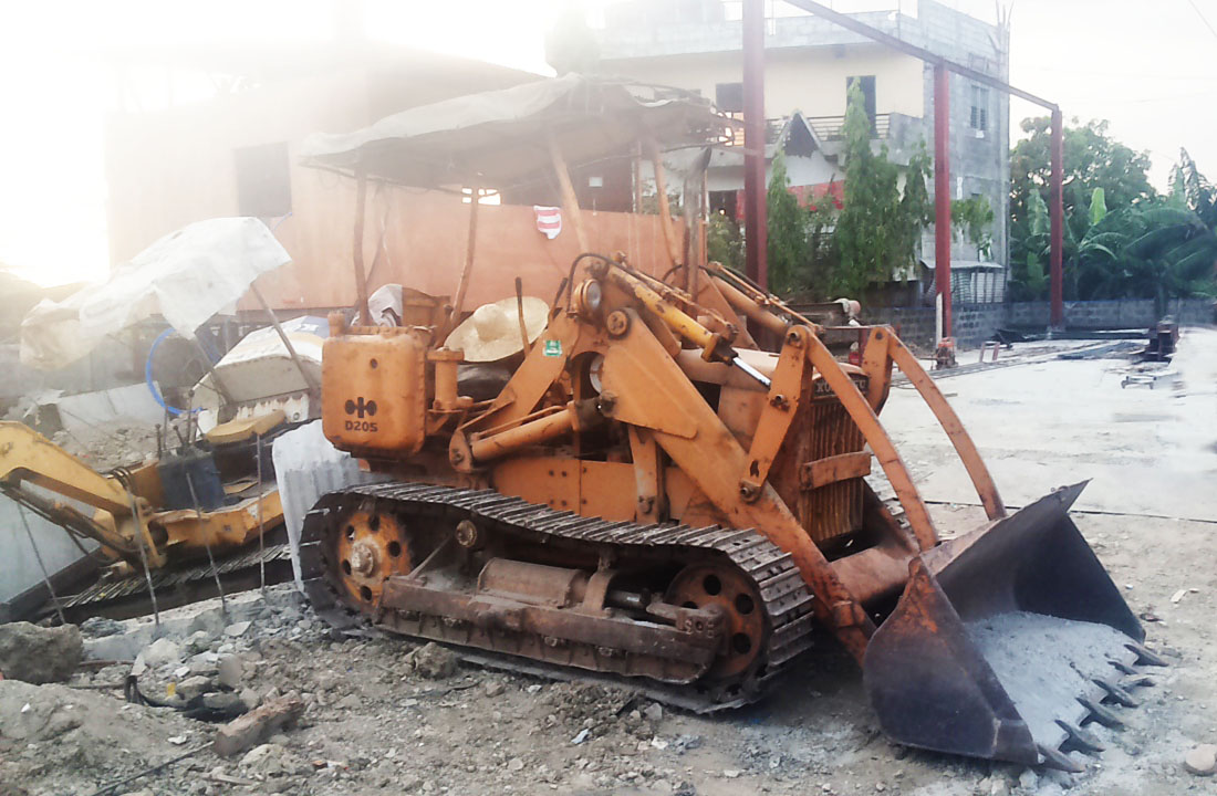 Products: komatsu d20s bulldozer track excavator crawler Japan loader