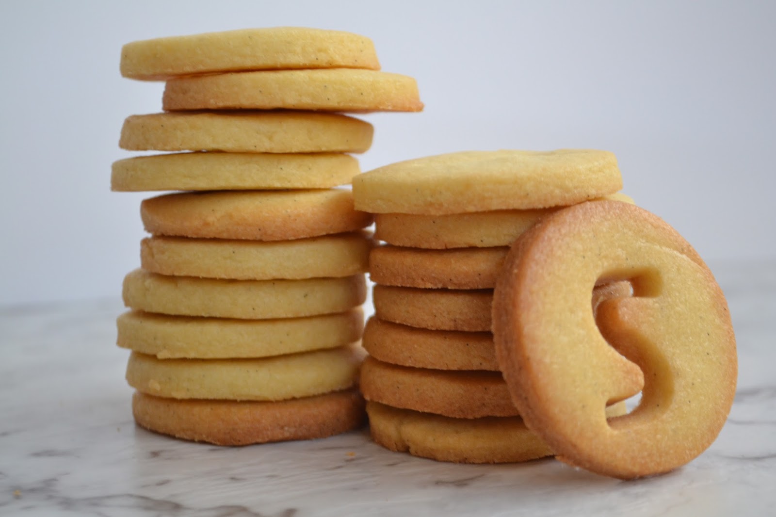 All The Little Extras: Mini Monogrammed Vanilla Bean Sugar Cookies