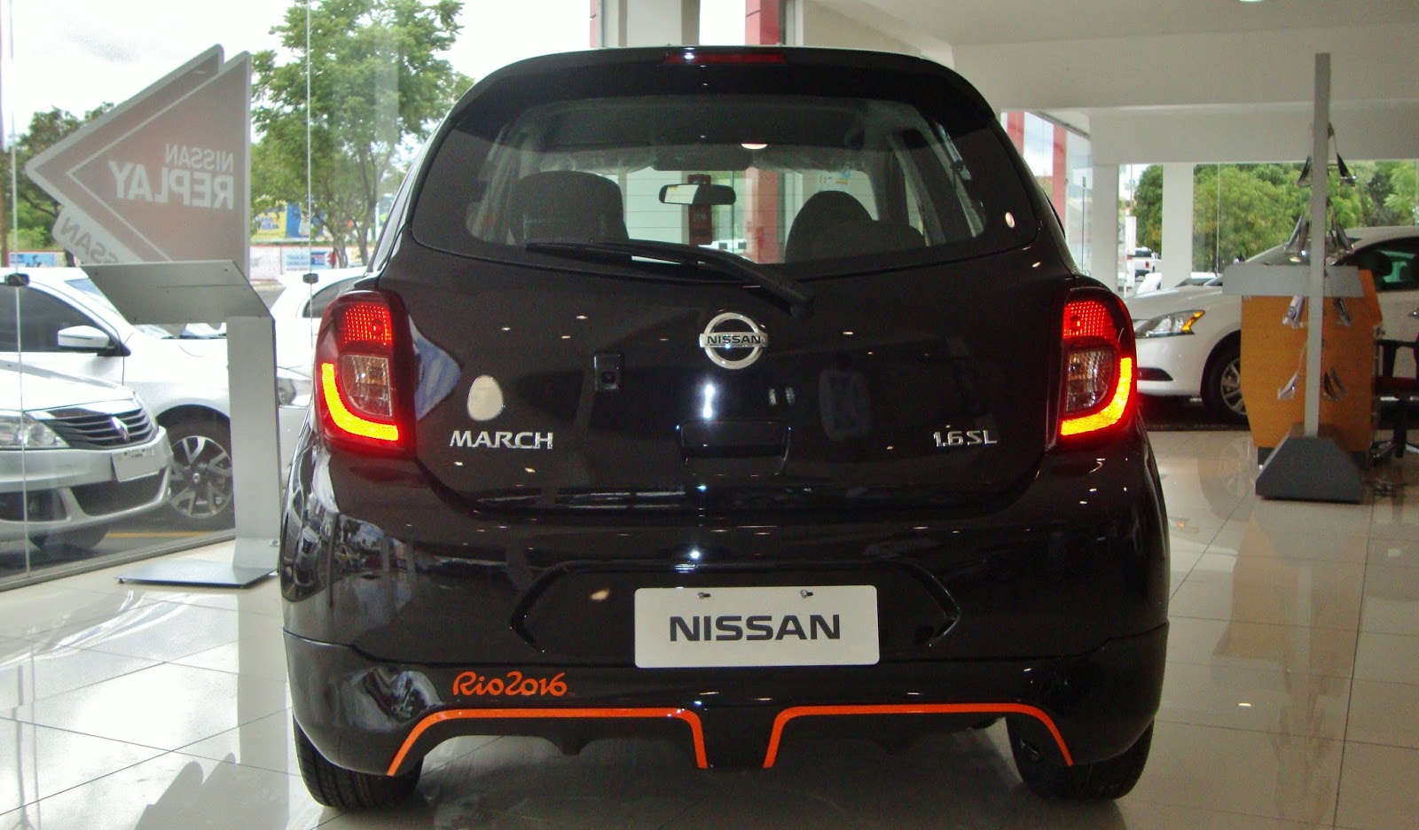 Os detalhes do Nissan March Rio 2016