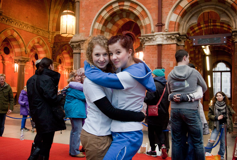 Fresh eyes on London: Huggers set new world record