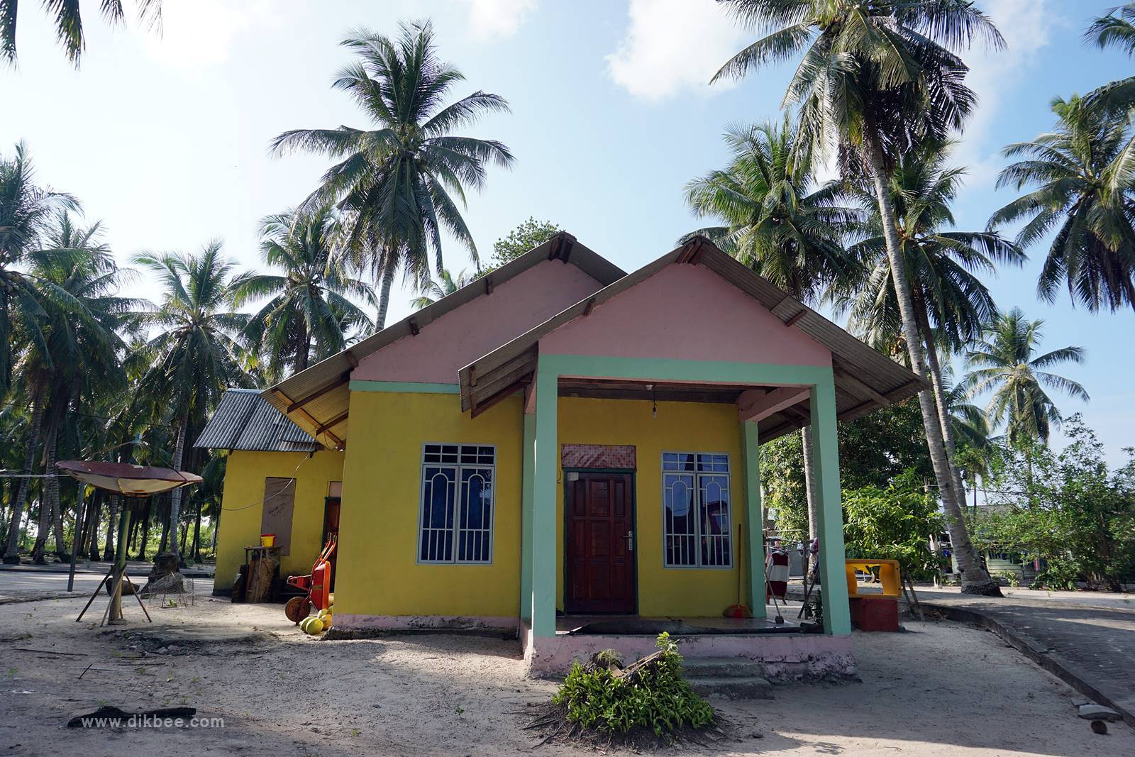 MENJELAJAH TEMPAT MENARIK DI PULAU LINGGA INDONESIA