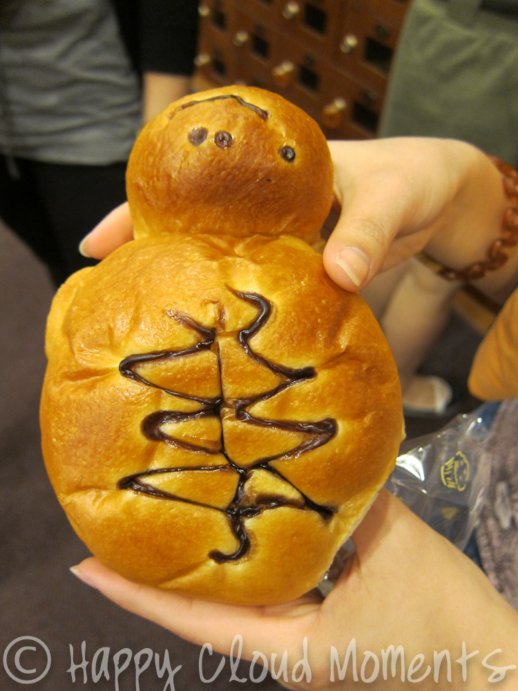 Happy Cloud Moments: ~ Cute Turtle Bread from Jireh Bakery