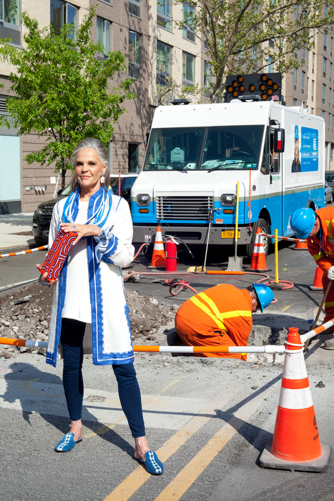 Content in a Cottage: Ali MacGraw Now