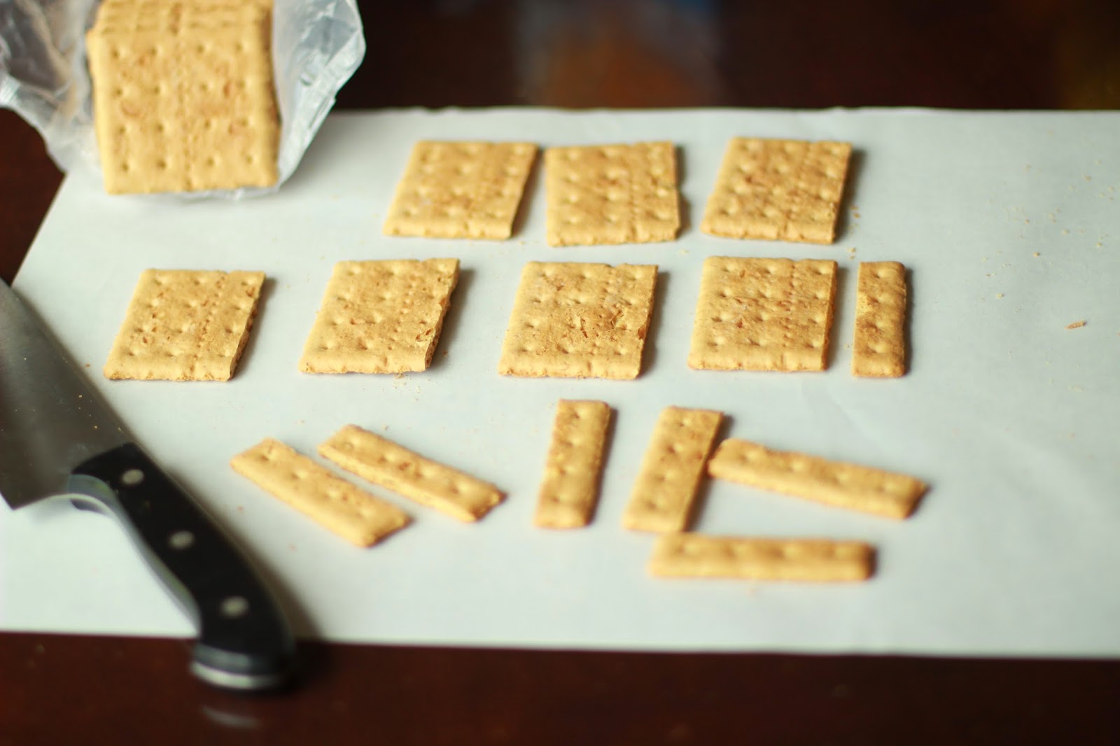 Sprinkle Some Sunshine!: Back to School Chocolate Covered Graham Crackers