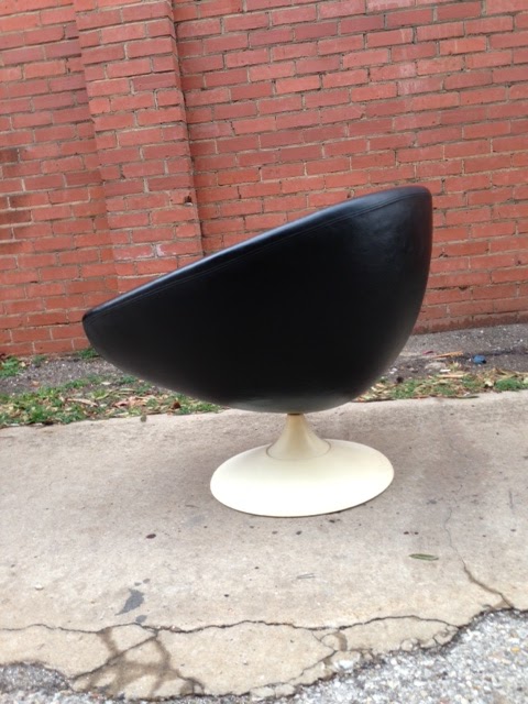 Space 20th Century Modern: Early 'pod' chair made by the Overman Co. in ...