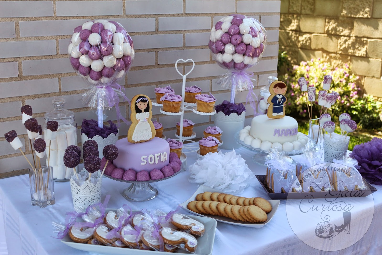 La Gata Curiosa: UNA, DOS, TRES MESAS DULCES EN UNA (MESA DULCE LILA)