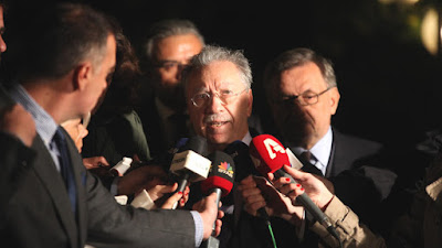 ΚΙΝΗΜΑ ΥΠΕΡΒΑΣΗ: ΜΙΧΑΛΗΣ ΣΑΛΛΑΣ : ΕΚΕΙ ΠΟΥ ΜΑΣ ΧΡΩΣΤΟΥΣΑΝΕ ΜΑΣ ΠΗΡΑΝ ...