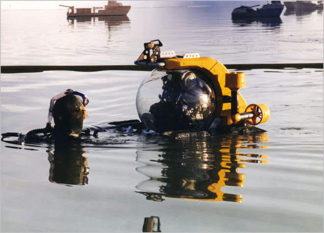 model ships in the cinema: Sphere 1998