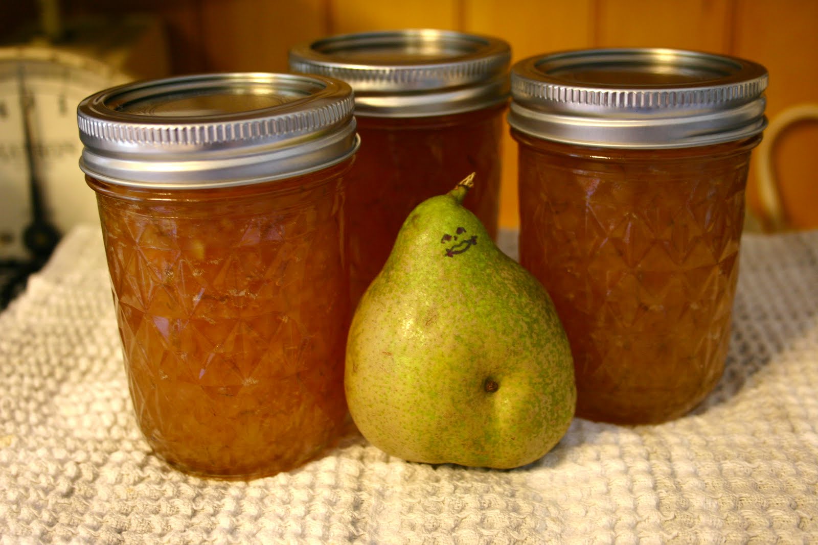Flannel Jammies Farm: Percy Pear's Canning Scare