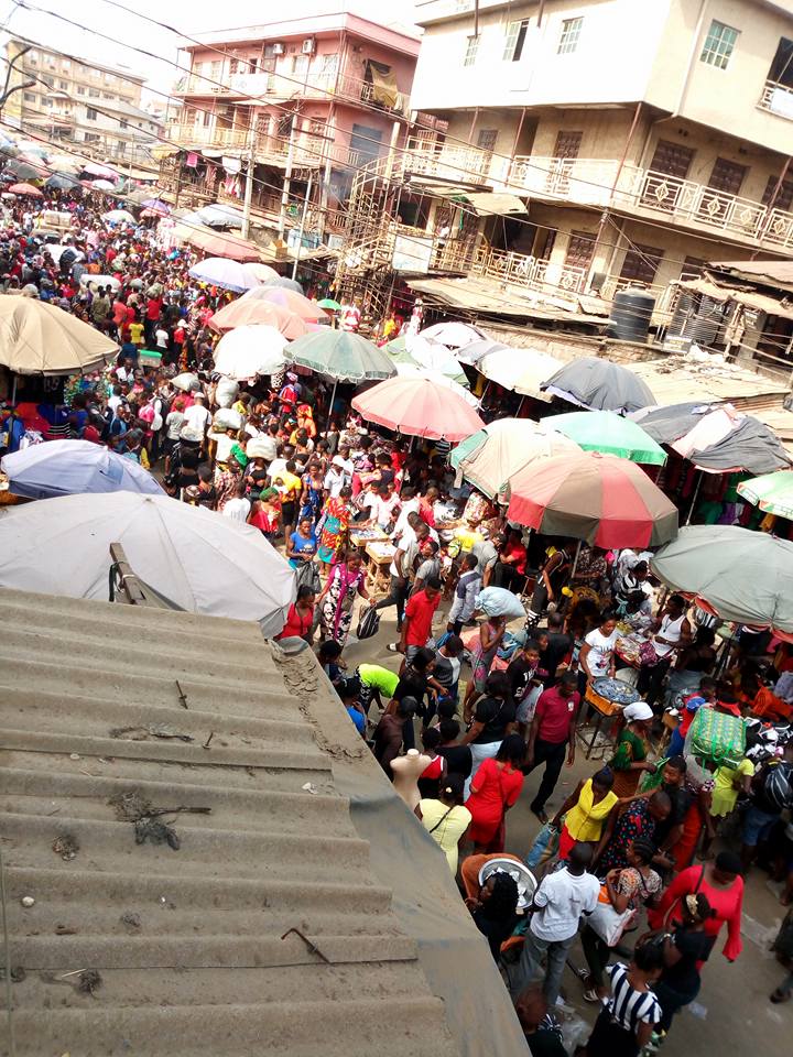 See how busy Sokoto road of Onitsha Main Market looked like this season ...