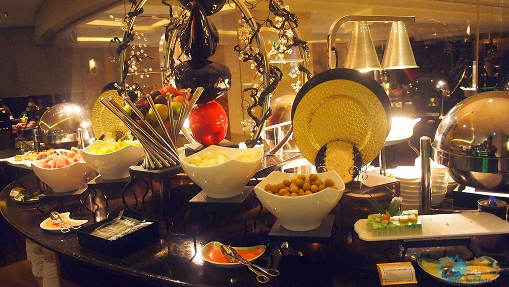 Travel, Food and Deals: Singapore!: Food: Buffet at The Square, Furama ...