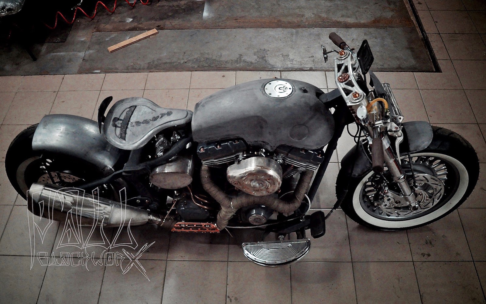 Mojave Softail - Inazuma café racer