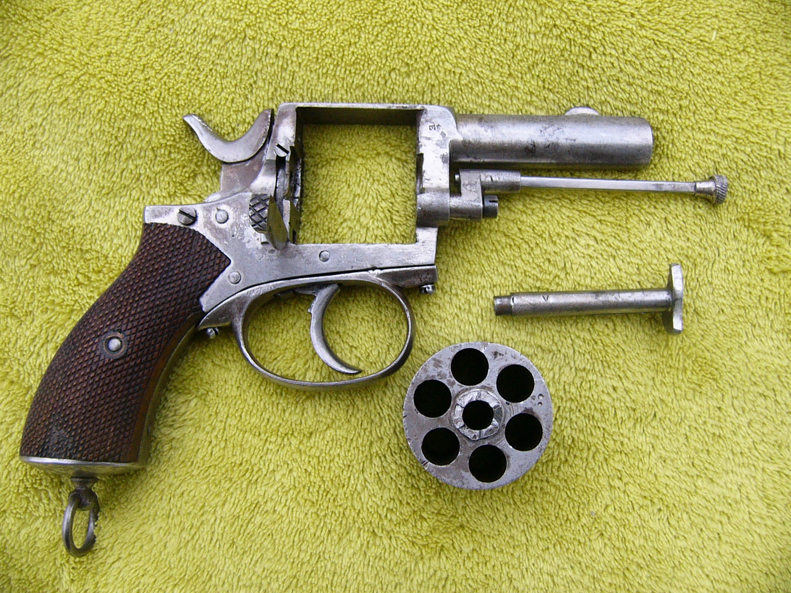 Sbírka historických zbraní: .320 Revolver marked "S&B" ----------- SOLD ...