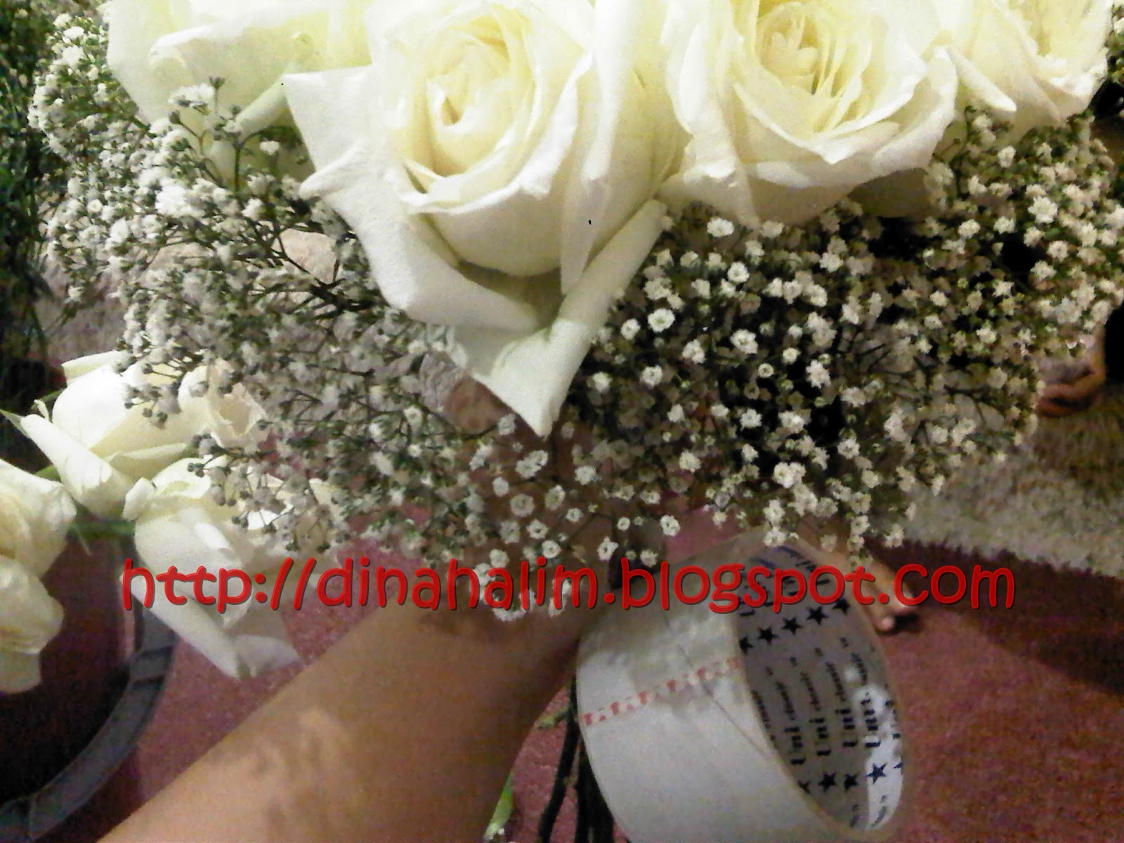 Dina Halim Bridal Boutique: DIY : Bunga Tangan Fresh Flowers.