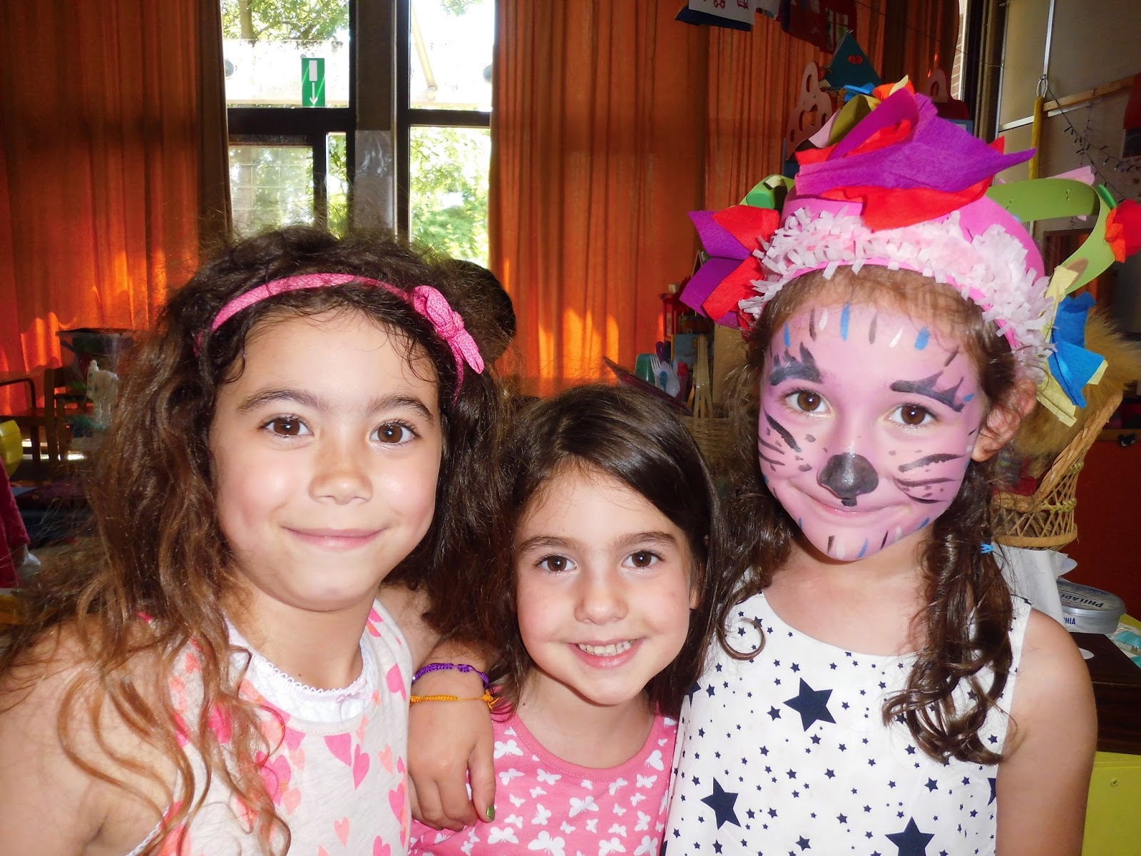 De Tovertuin - Juf Céline: Gelukkige verjaardag Charlotte, Danial en Asel