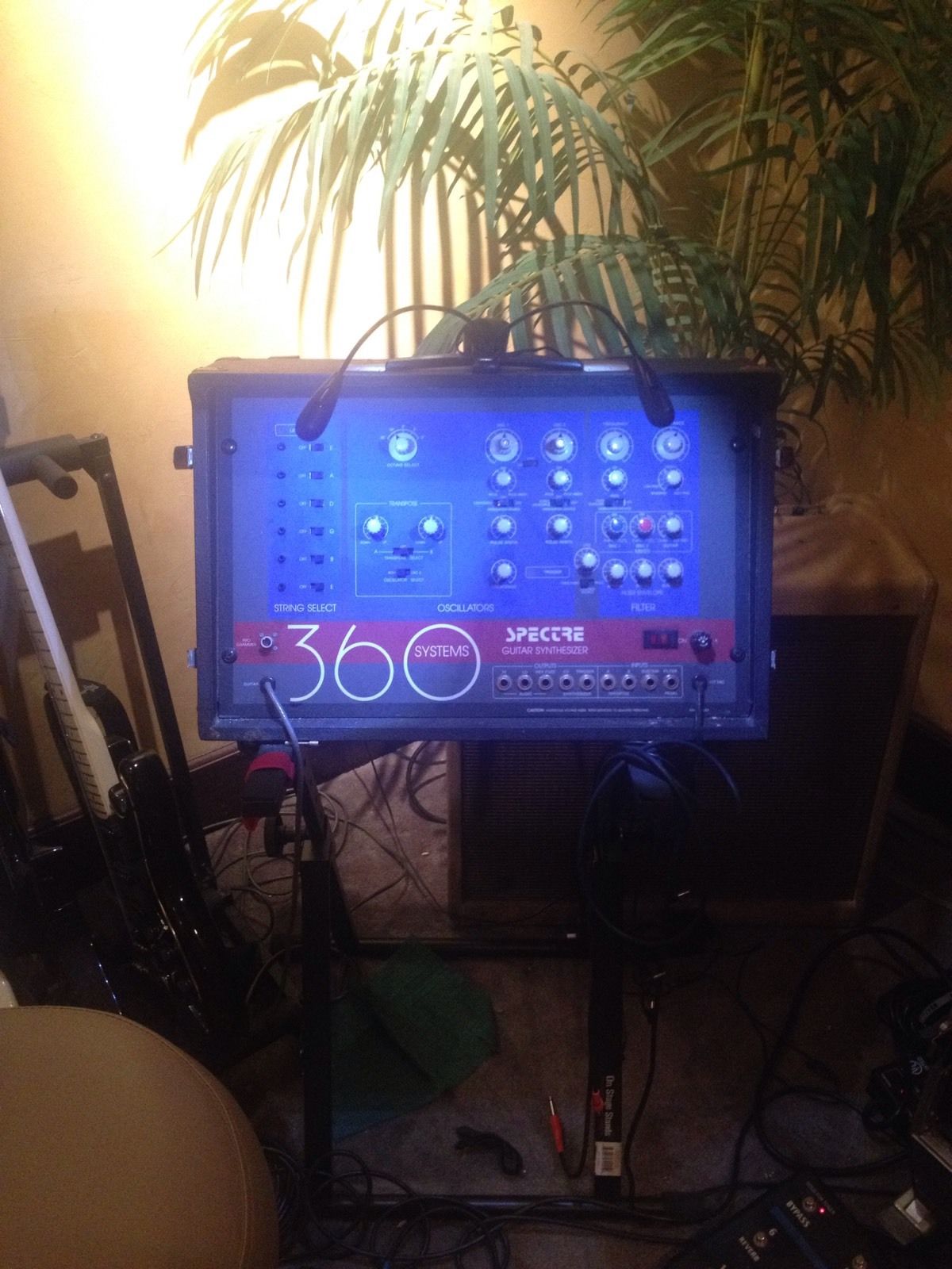 MATRIXSYNTH: 360 Spectre Guitar Synth with ARP Hex Pickup