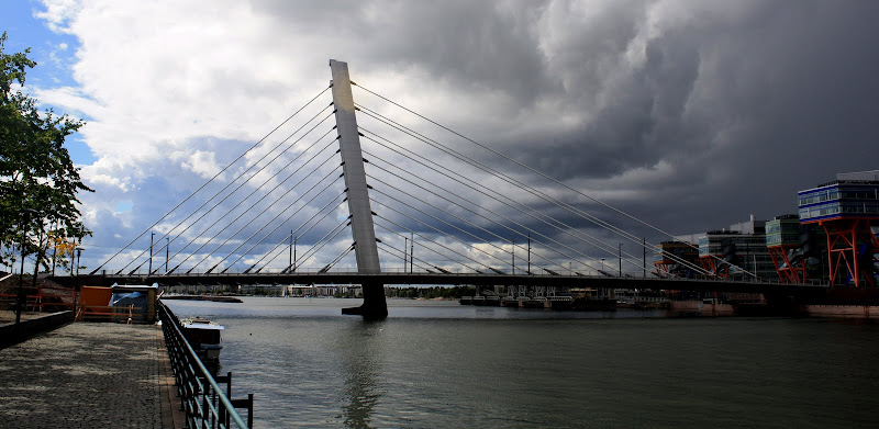 Cloudbusting2: Our World Tuesday, Crusell Bridge
