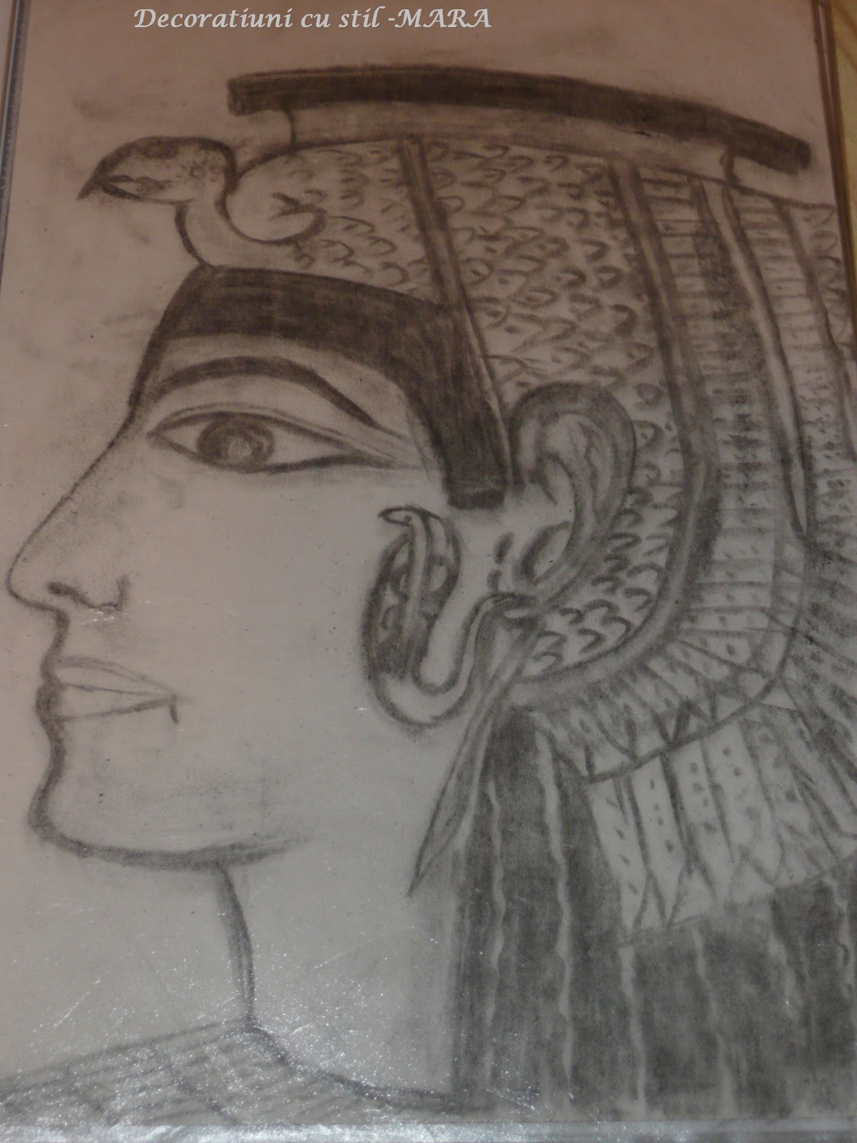 DECORATIUNI CU STIL: DESENE ÎN CĂRBUNE
