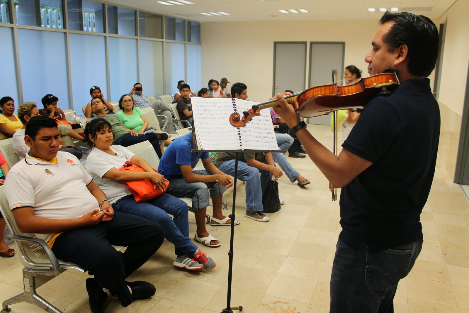 GCP: LLEVA EL GOBIERNO DE WALTON MÚSICA A LUGARES PÚBLICOS