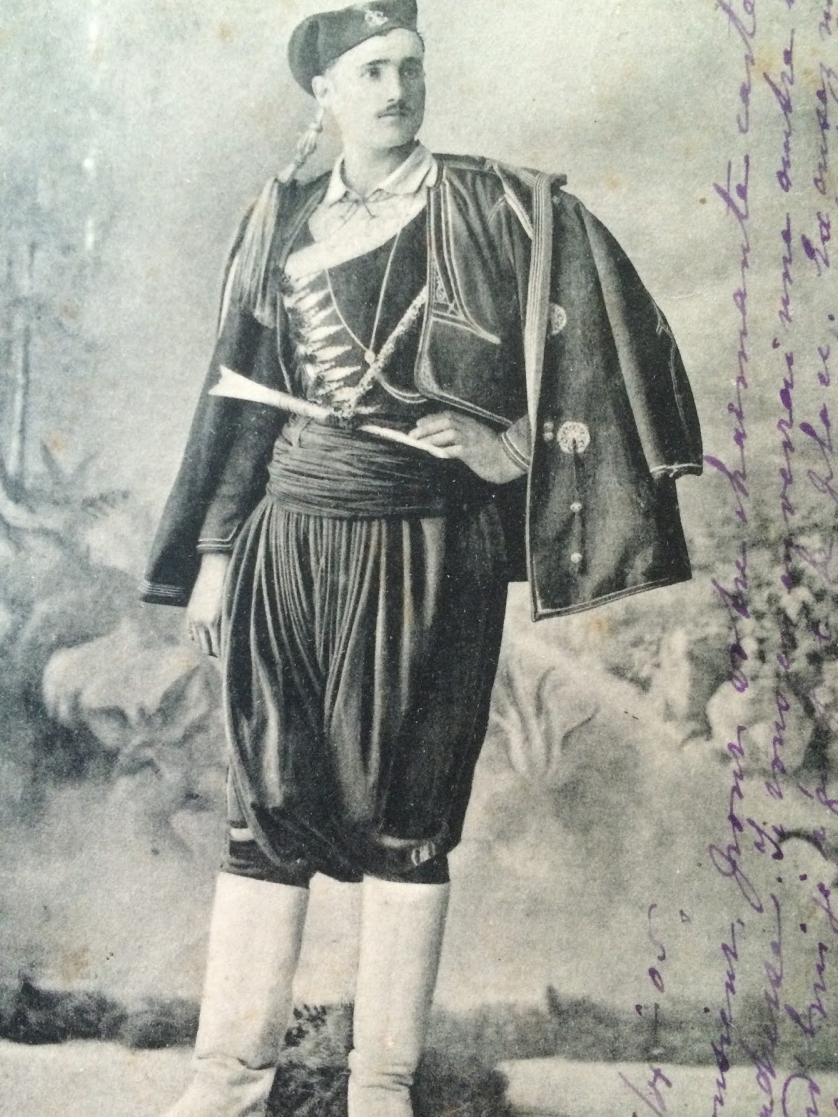 Η Κρητική φορεσιά - Ιστορίες, Ρεπορτάζ, Σχολιασμός Κρήτης Blog | e ...