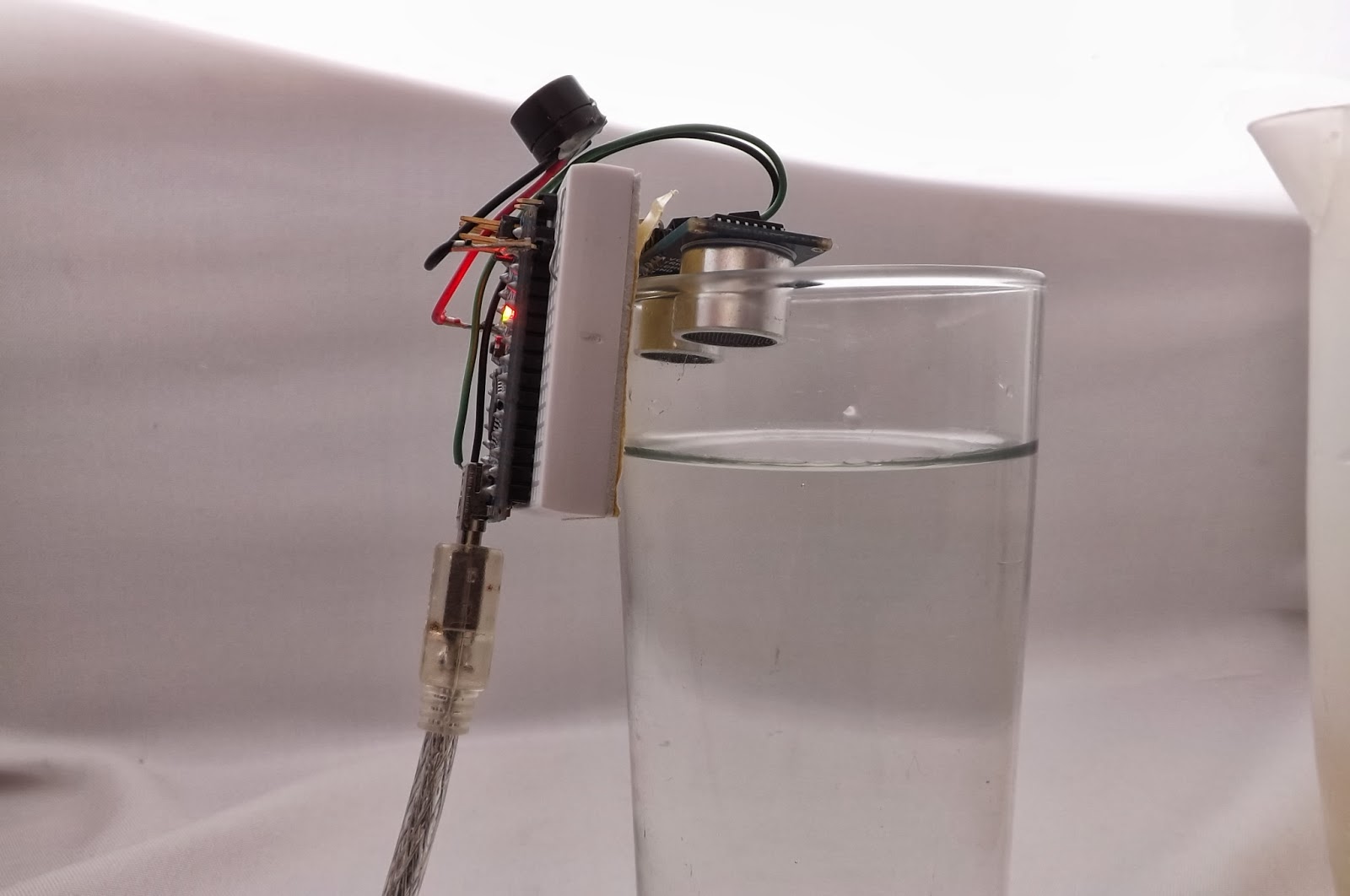 Hugo Sensor: Liquid sensor for the blind