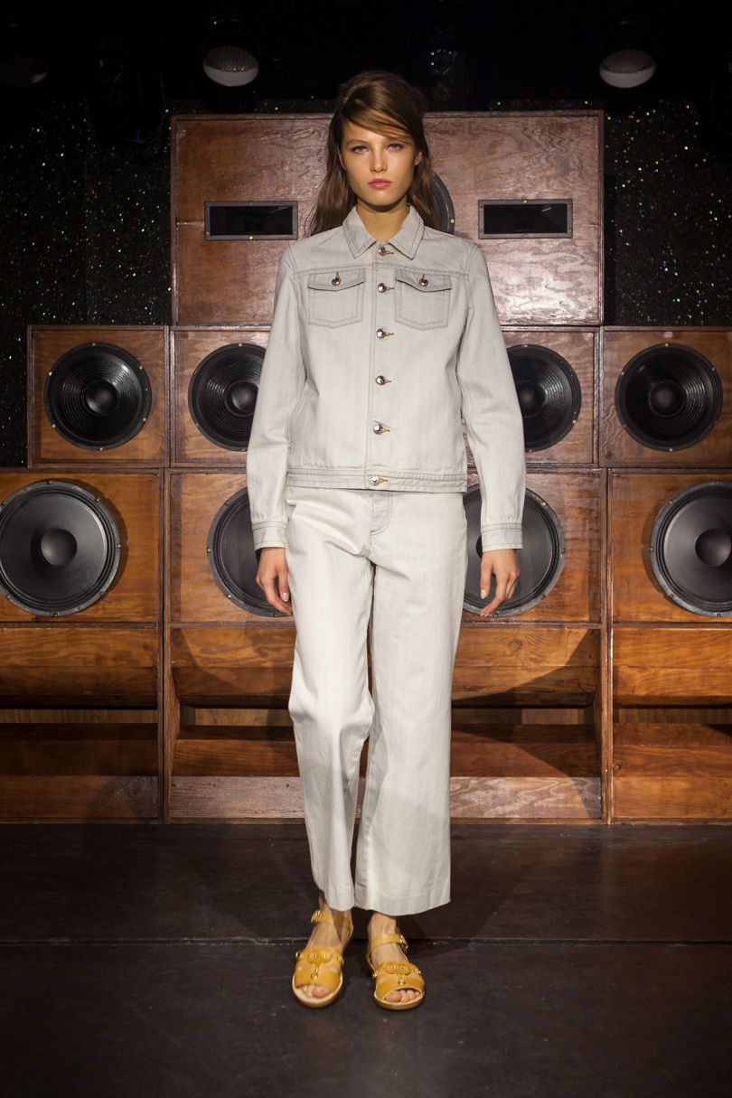 Simple APC Fashion Show...Fashionweekly..On Fow24news.com - FOW 24 NEWS