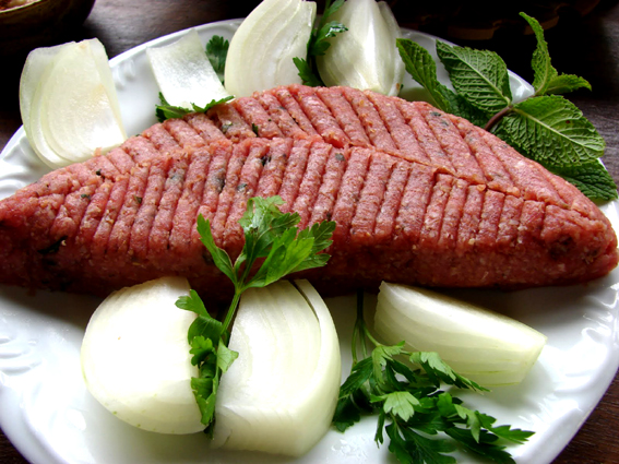 Flavors of Brazil: Lebanon's Kibbeh Cru Becomes Brazilianized
