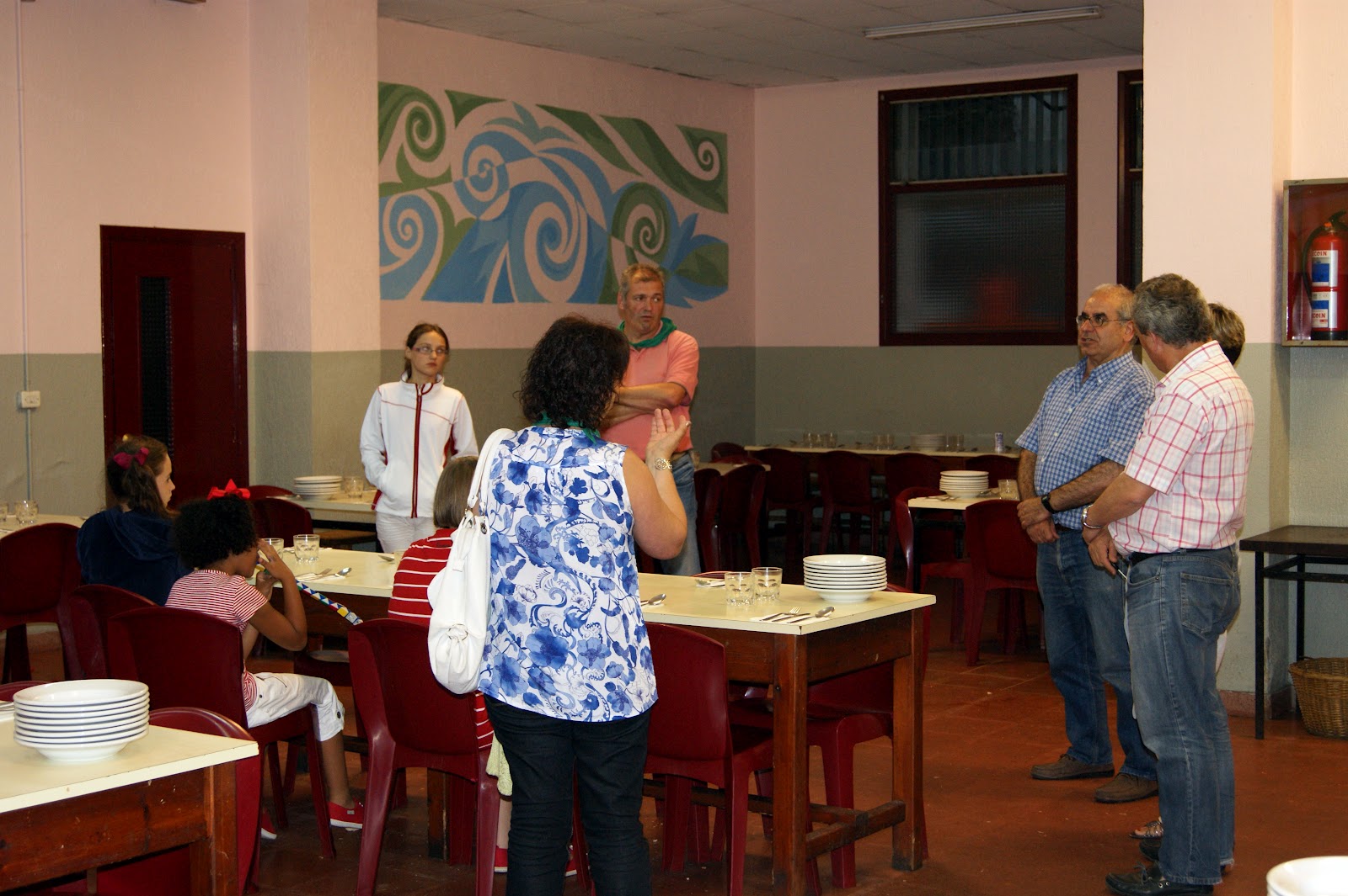 CHERNOBILEKO UMEAK: CHERNOBILEKO UMEAK: Entrega de alimentos a un ...