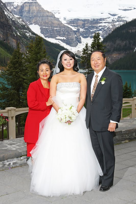Alpine Peak Photography: Lake Louise Photographer - Lisa & Levi ...