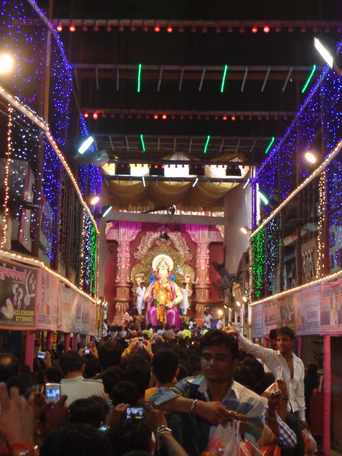 Travel to God: GANESHOTSAV : Lalbaug cha Raja & Mumbai cha Raja