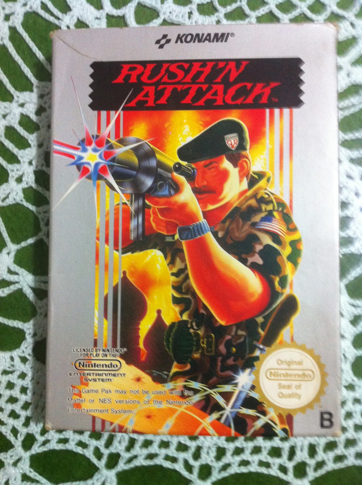 Dona una Consola: Caja de RUSH'N ATTACK (NES)