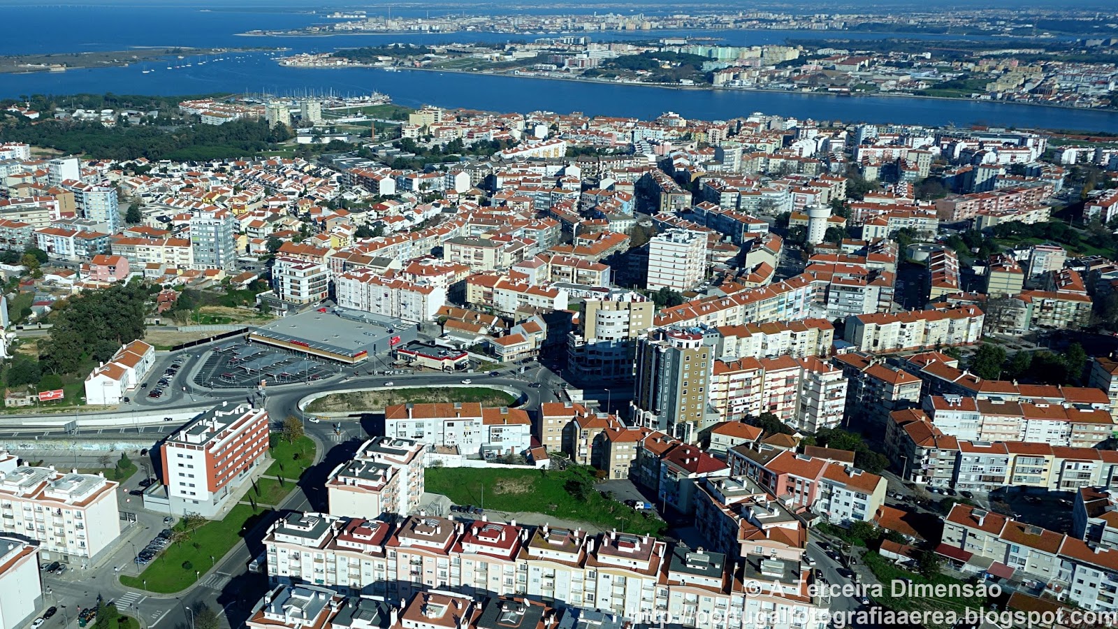 A Terceira Dimensão: Amora