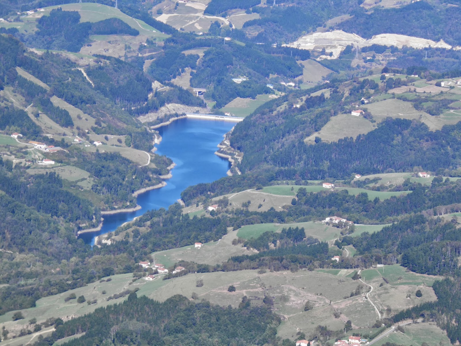 LAUKOAK: (20131016) Circular Larraitz-Auza Gaztelu-Larrunarri-Larraitz.