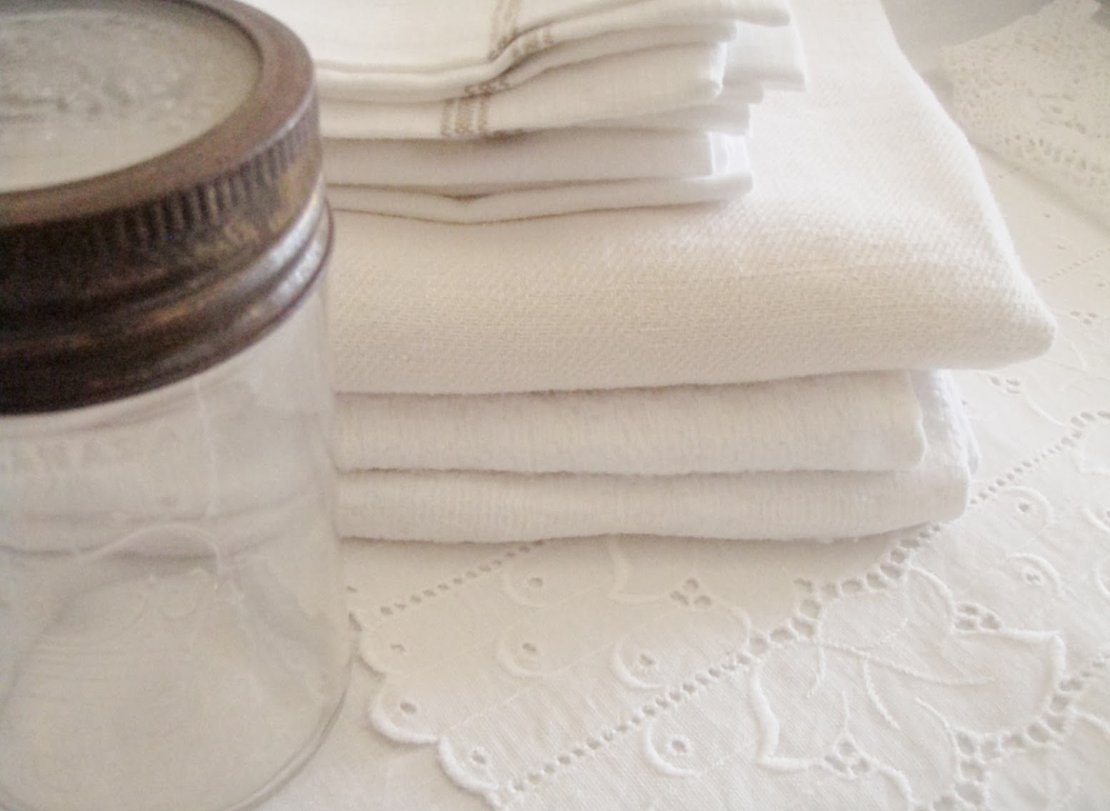 Cabin & Cottage : Simple White Things