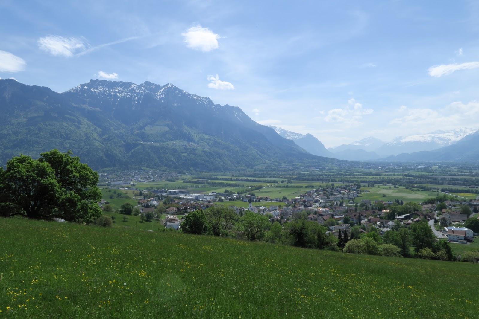 Auf guten Wegen: Andreas' Outdoor-Blog: Rundwanderung um den Schellenberg