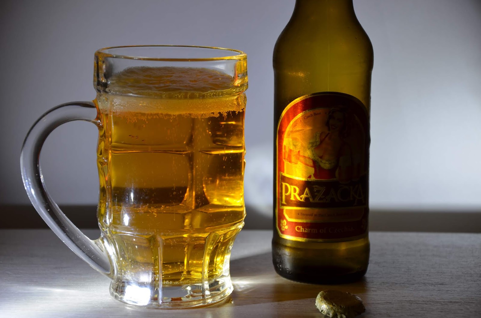 BeerPivo : Пробуем "Prazacka" Svetle pivo (18+)