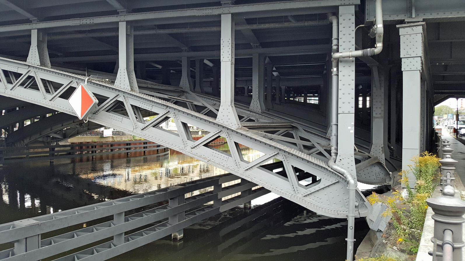 The Happy Pontist: German Bridges: 8. Railway bridge over the Spree at ...