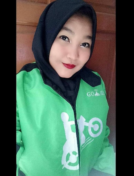 Foto Driver Gojek Cewek - CARA DAFTAR GOJEK