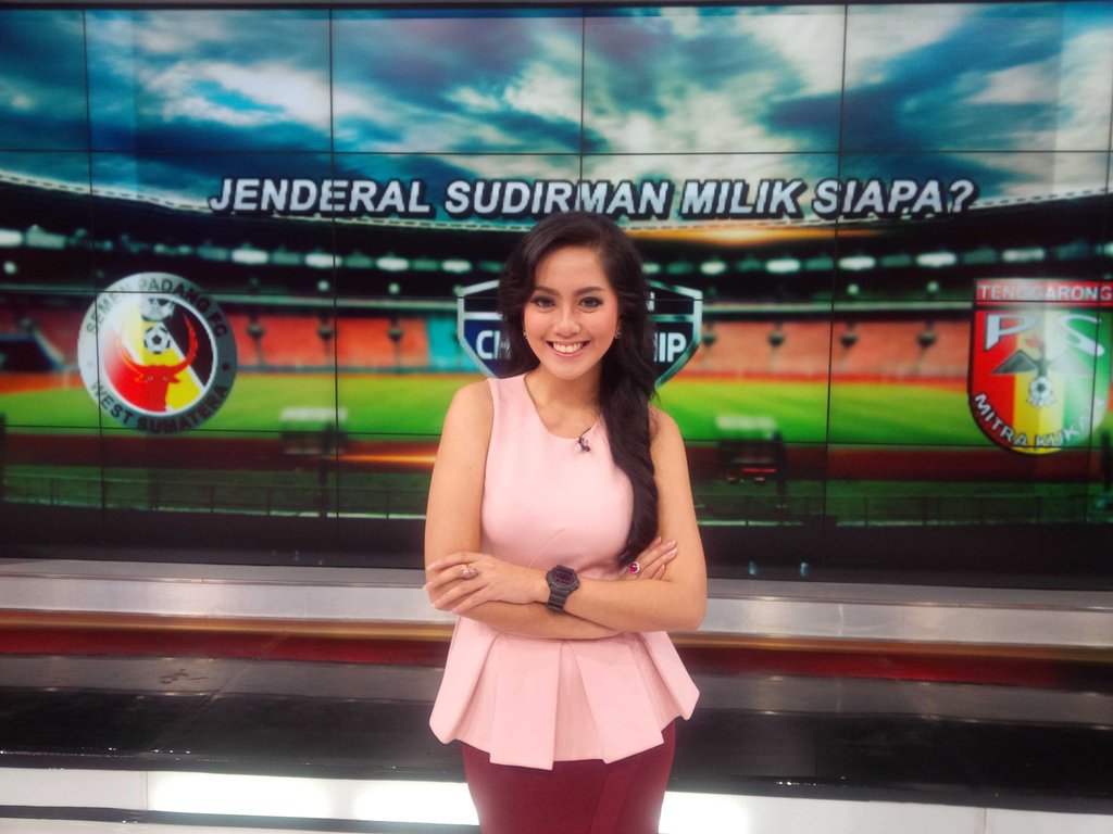 Biodata Putri Viola dan Foto Terbaru - Kumpulan Biodata Profil Artis