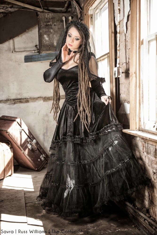 The Gothic Shop Blog: Savra - Russ Williams - Calista Dress